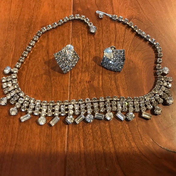 Source Unknown | Jewelry | Vtg Rhinestone Necklace Earring Set | Poshmark